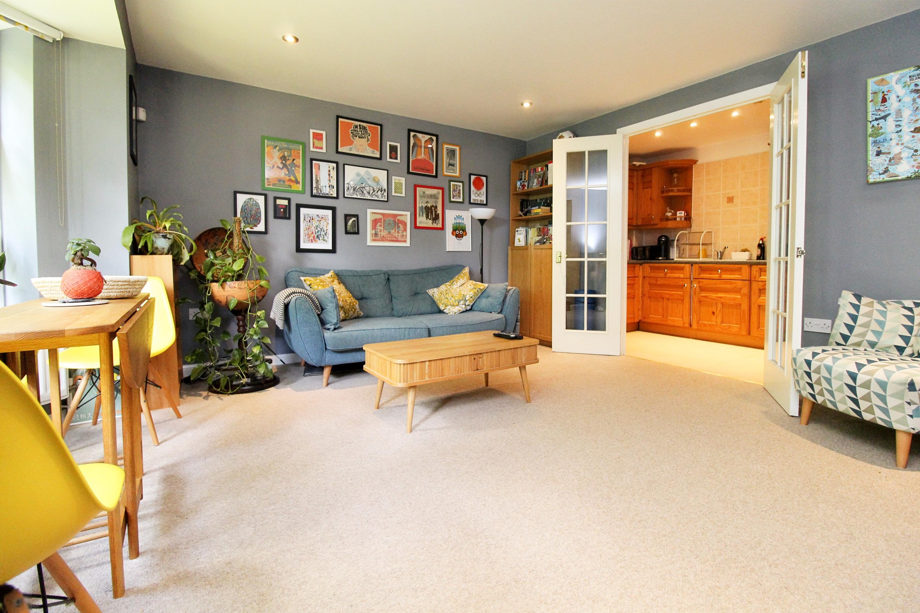 2 bedroom apartment for sale in Park Avenue, Liverpool, L18 8EU