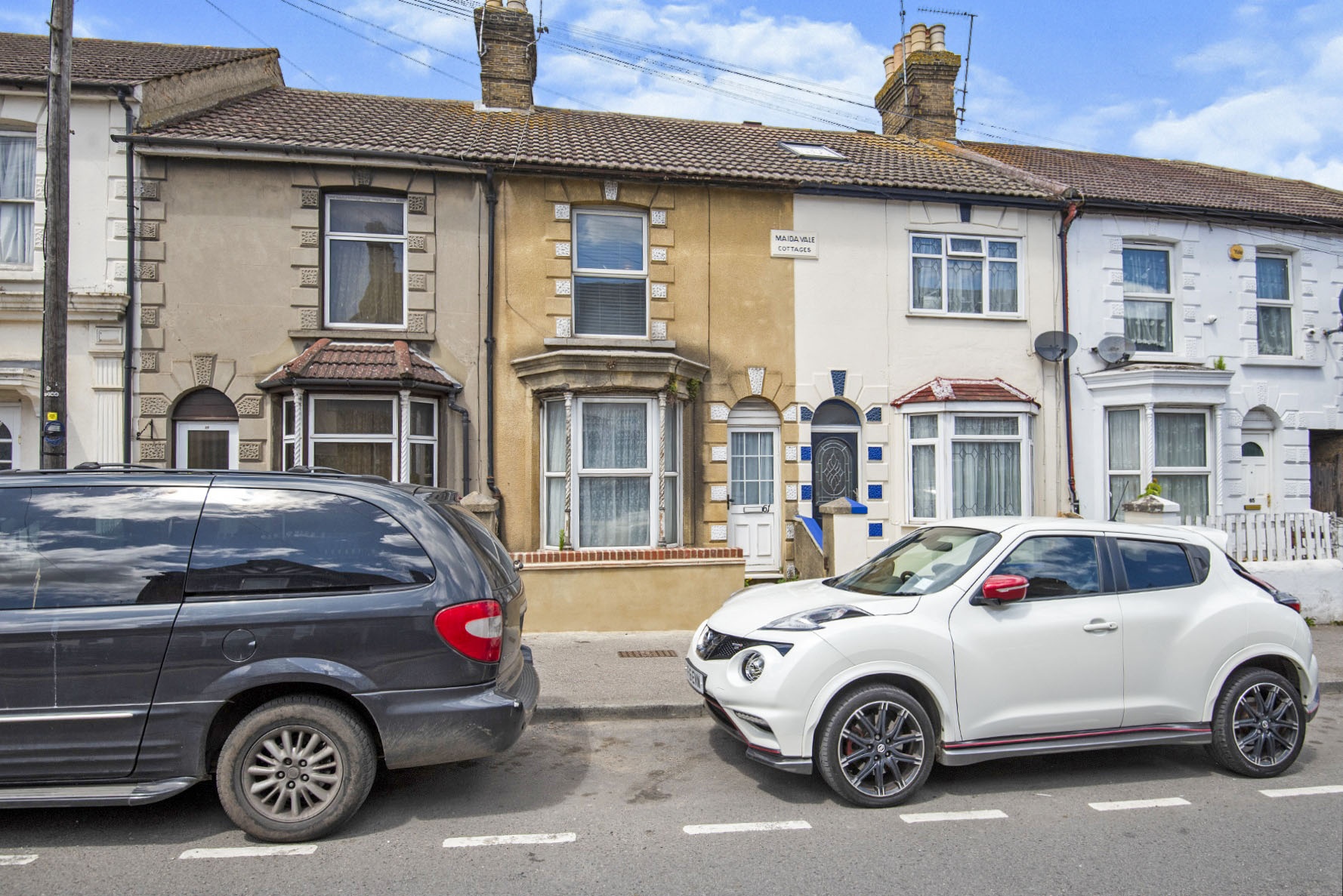 3 bedroom terraced house for sale in Station Road, Gillingham, ME8 7SB