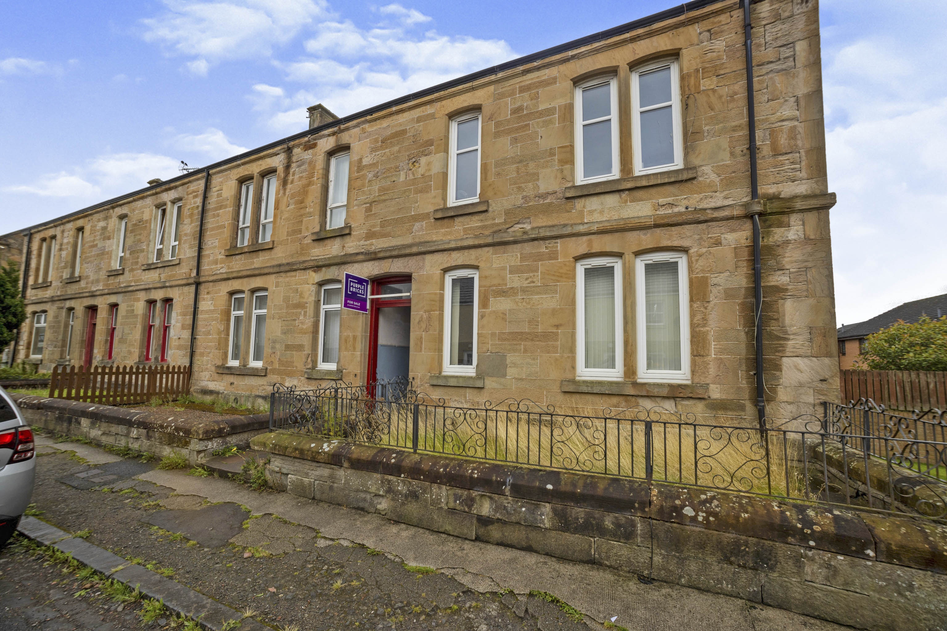 2 bedroom flat for sale in Elliot Terrace, Falkirk, FK2 7RT