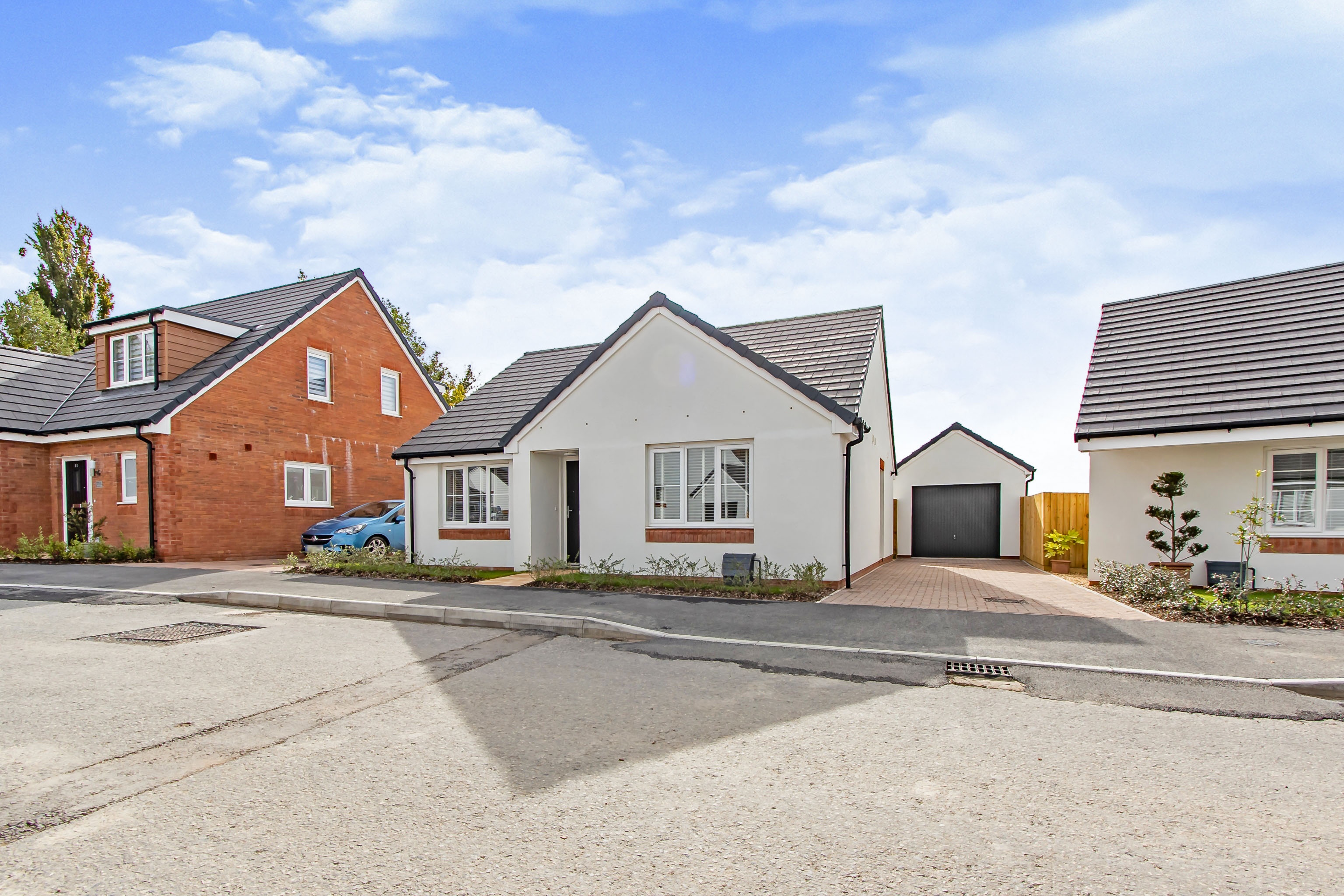 2 bedroom detached bungalow for sale in Carder Way, South Molton, EX36 3FT