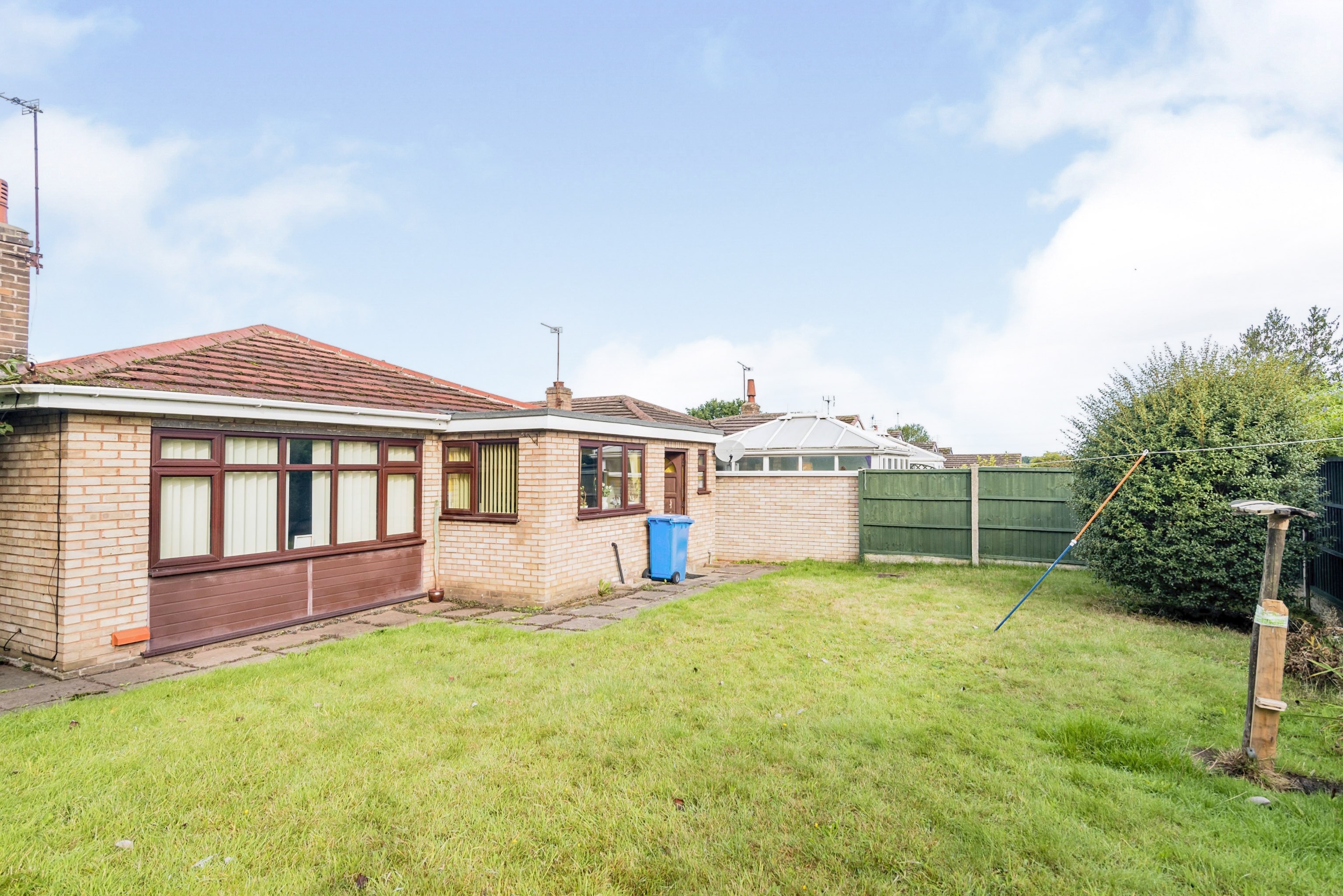 3 bedroom detached bungalow for sale in Rookery Close, Handsacre ...