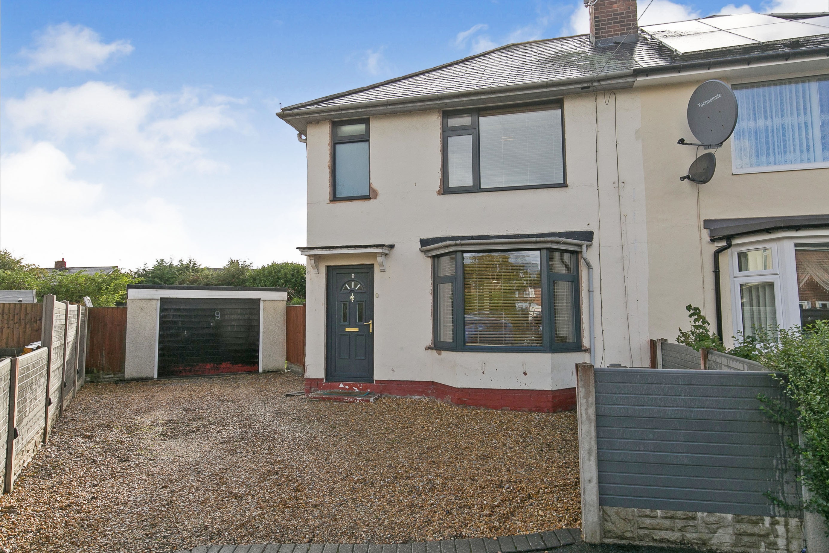 3 Bedroom Semi Detached House For Sale In Eaton Grove Chester Ch4 8tl
