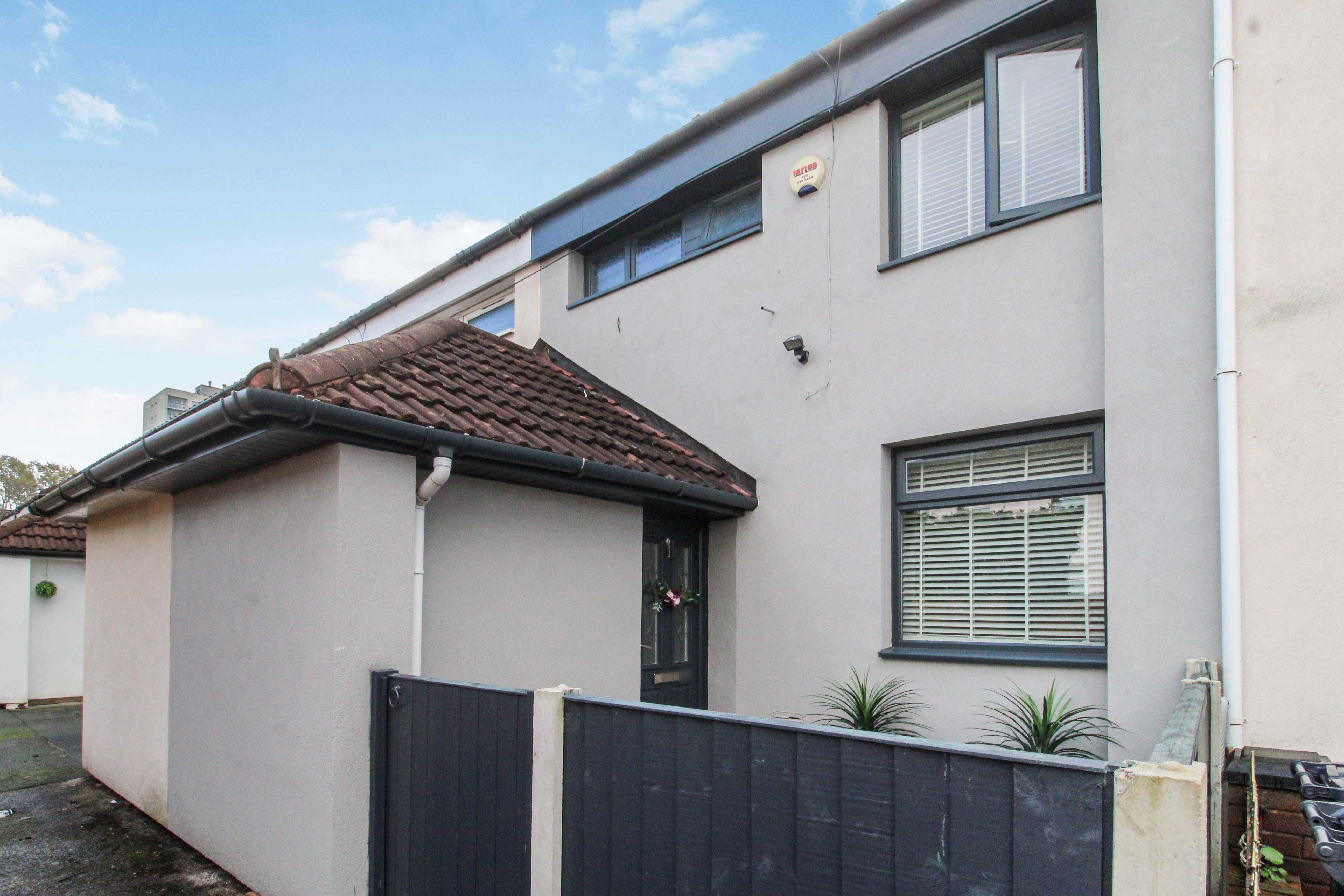 3 bedroom terraced house for sale in Little Moss Hey, Liverpool, L28 5RL