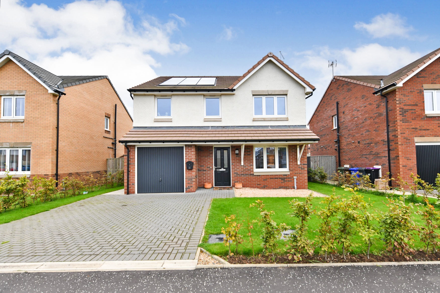 4 bedroom detached house for sale in Commonwealth Drive, Troon, KA10 7FA