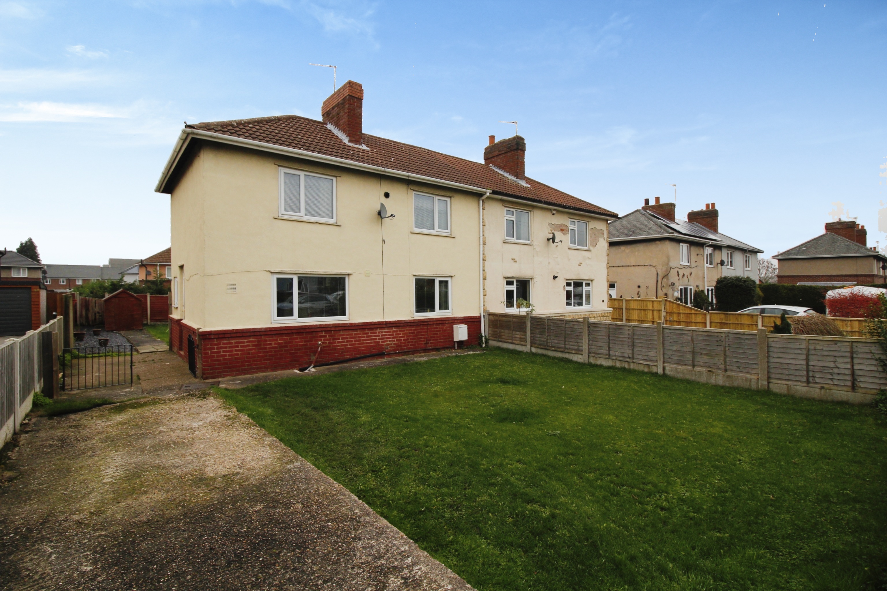 3 bedroom semi-detached house for sale in Carr Road, Edlington ...