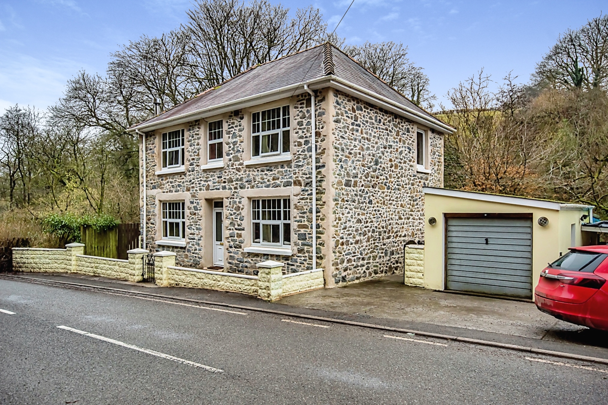 4 bedroom detached house for sale in Trawsmawr, Carmarthen, SA33 6NA