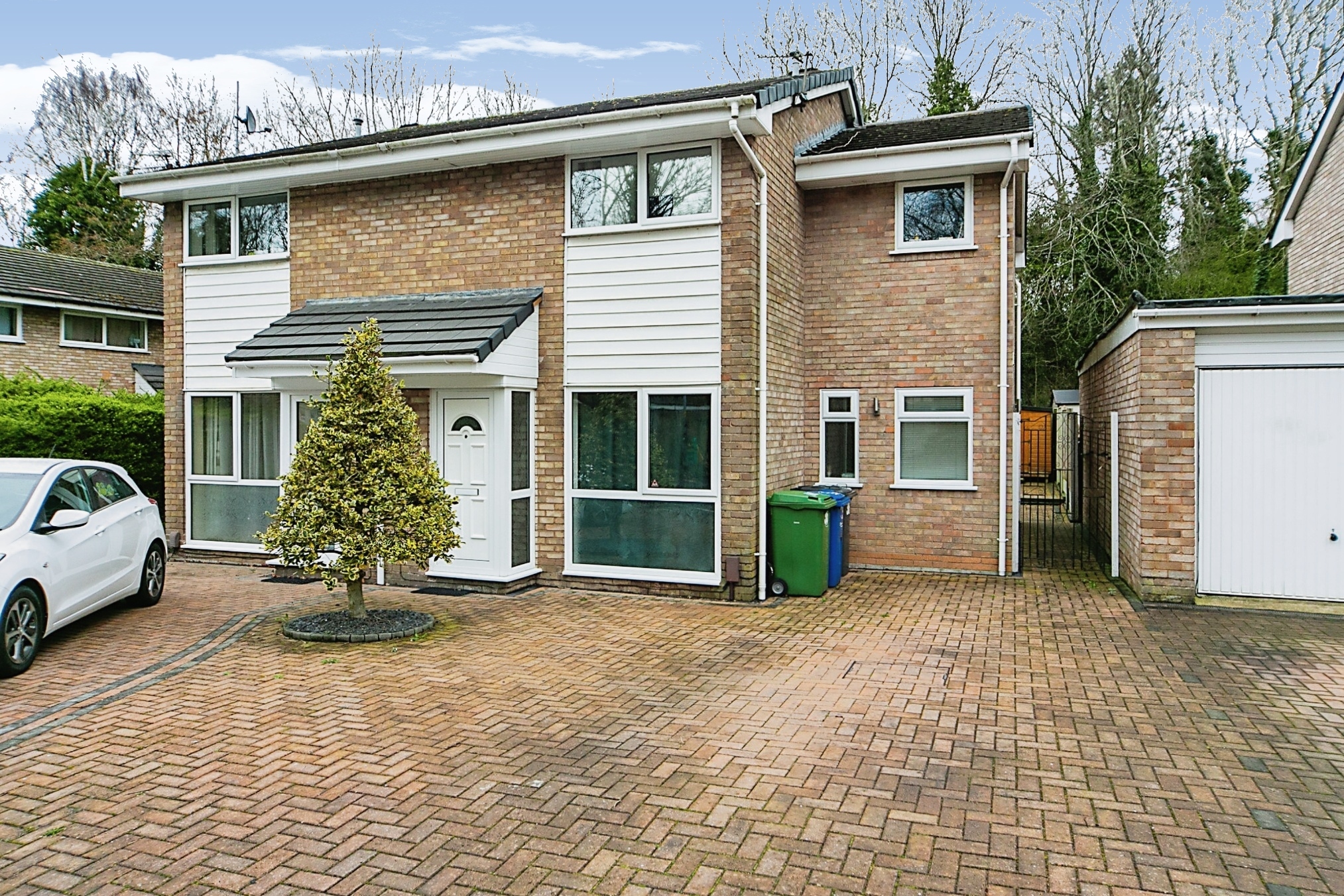 4 bedroom semi-detached house for sale in Armstrong Close, Warrington ...