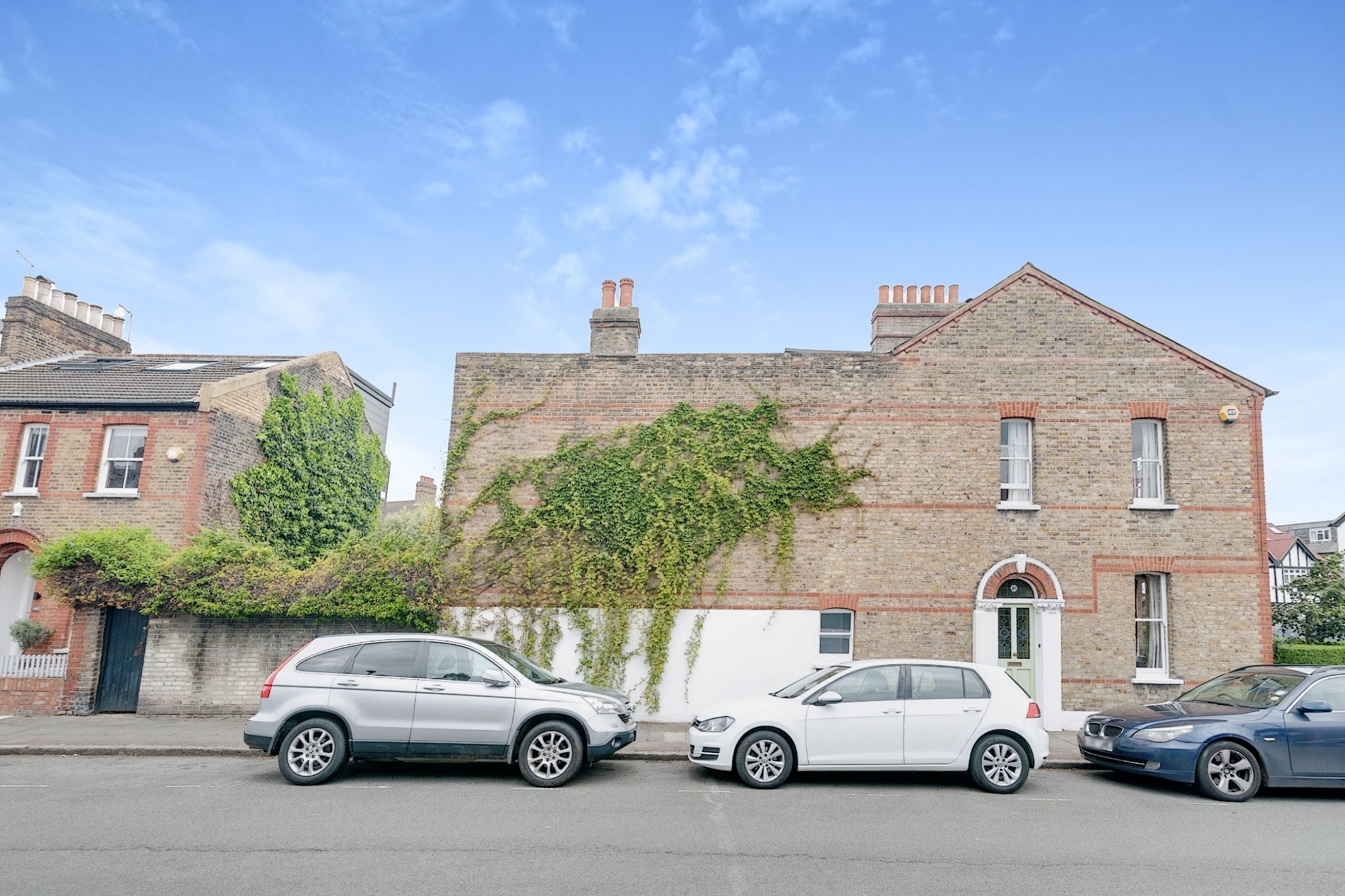 3 bedroom end of terrace house for sale in Chetwode Road, London, SW17 7RF