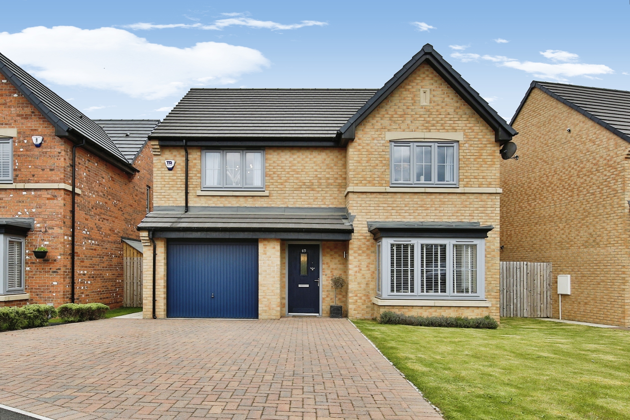 4 bedroom detached house for sale in Spindleberry Way, Newton Aycliffe ...