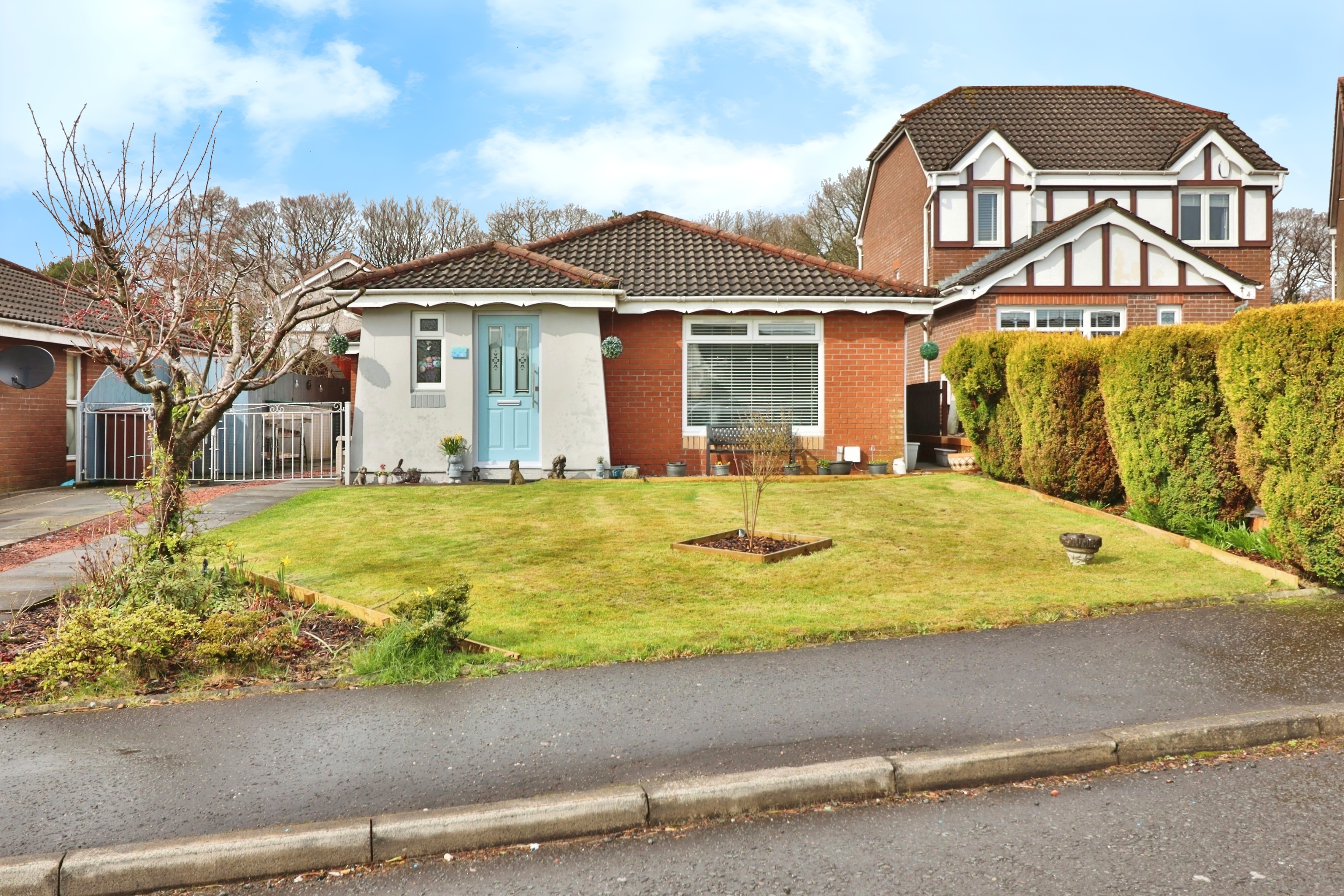 2 bedroom bungalow for sale in Strathallan Crescent, Airdrie, ML6 6EP